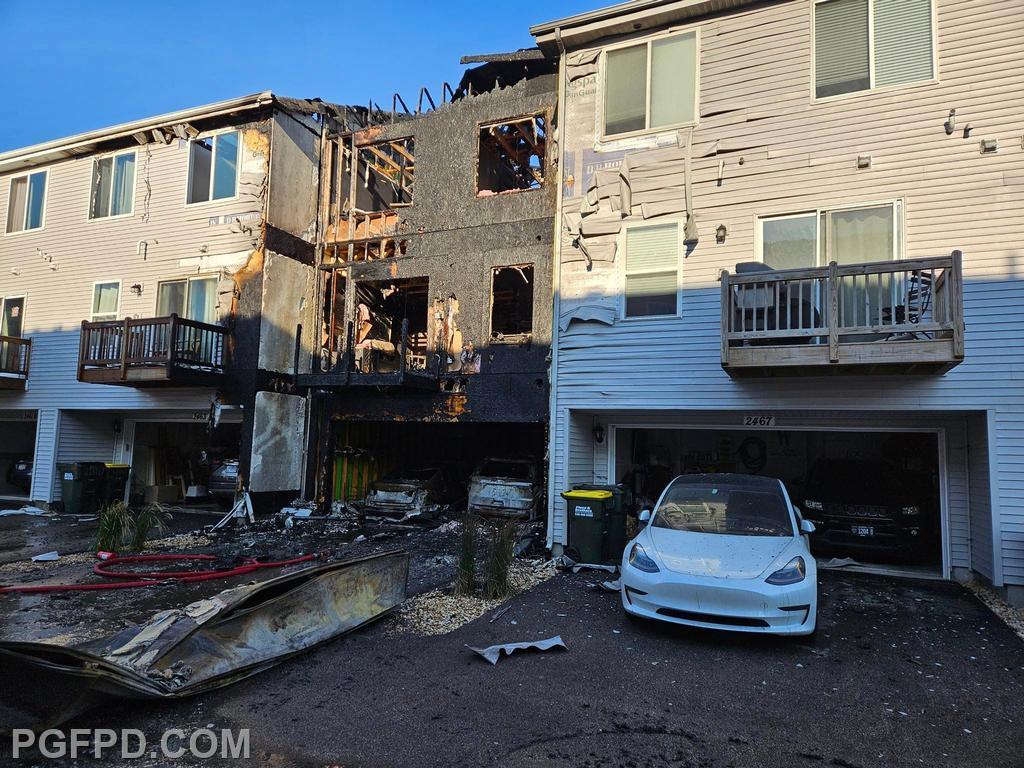 Townhome Fire - Pingree Grove & Countryside Fire Protection District
